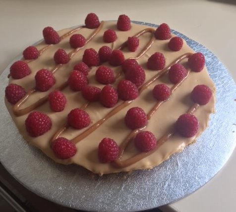 A delicious Salted Caramel and Raspberry Cheesecake - Eating Ideas