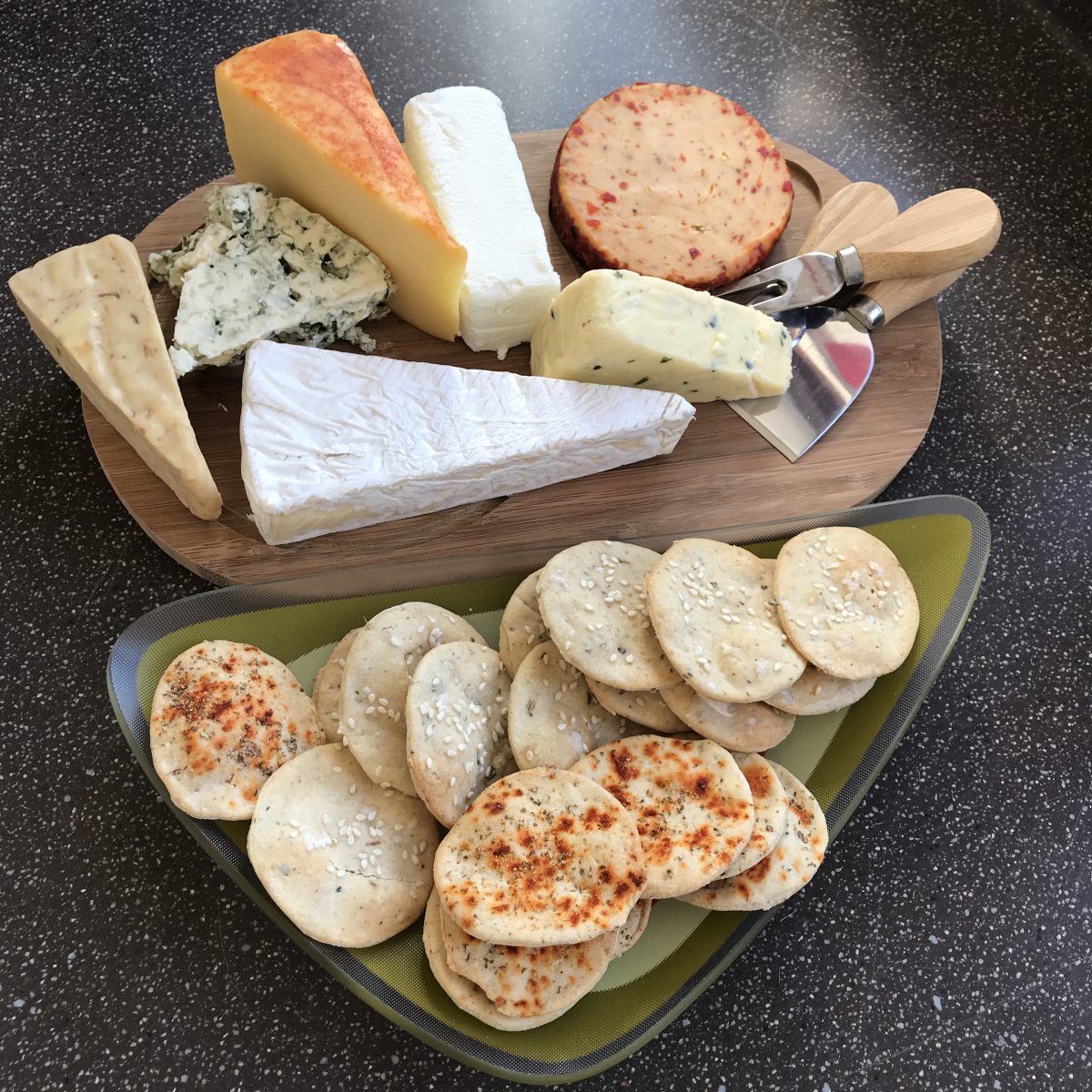 Rosemary and cumin crackers for cheese - Eating Ideas