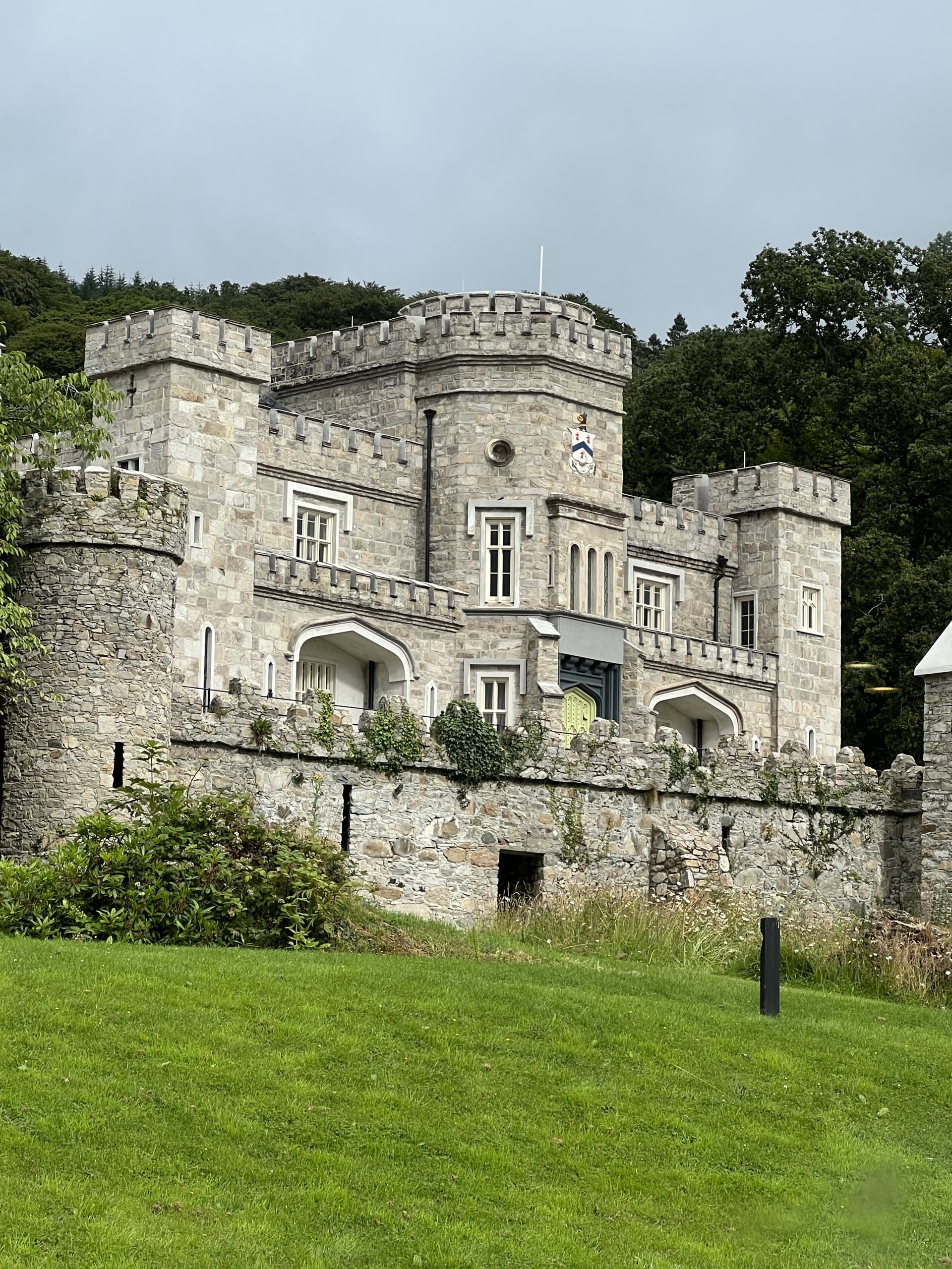 Visit Killeavy Castle - Eating Ideas a fantastic stay in Killeavy Castle