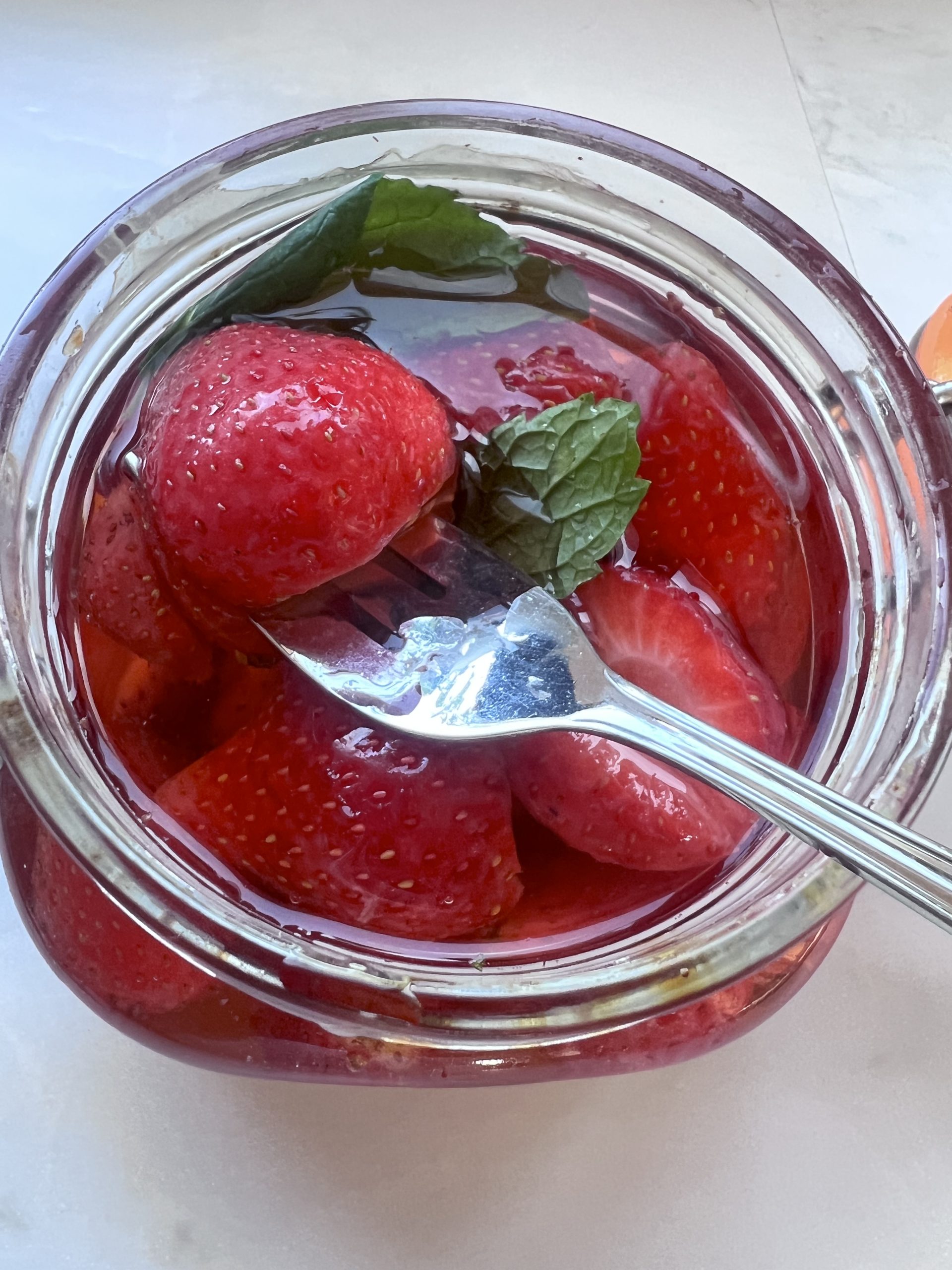 How to Make Pickled Strawberries (Easy 1-Hour Recipe) - Eating Ideas